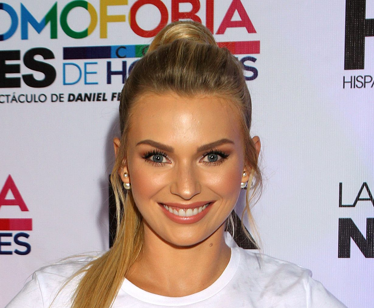 Irina Baeva presume su espectacular figura en un atrevido trikini - La ...