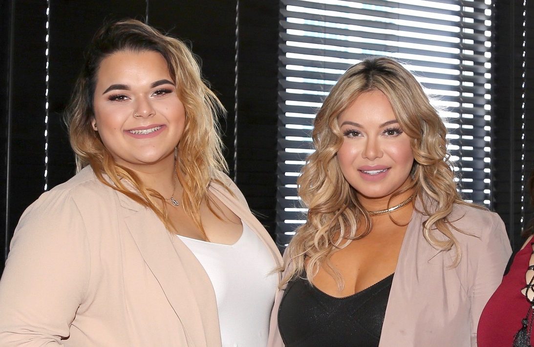 Jenicka López, hermana de Chiquis Rivera, posa como una modelo con ...