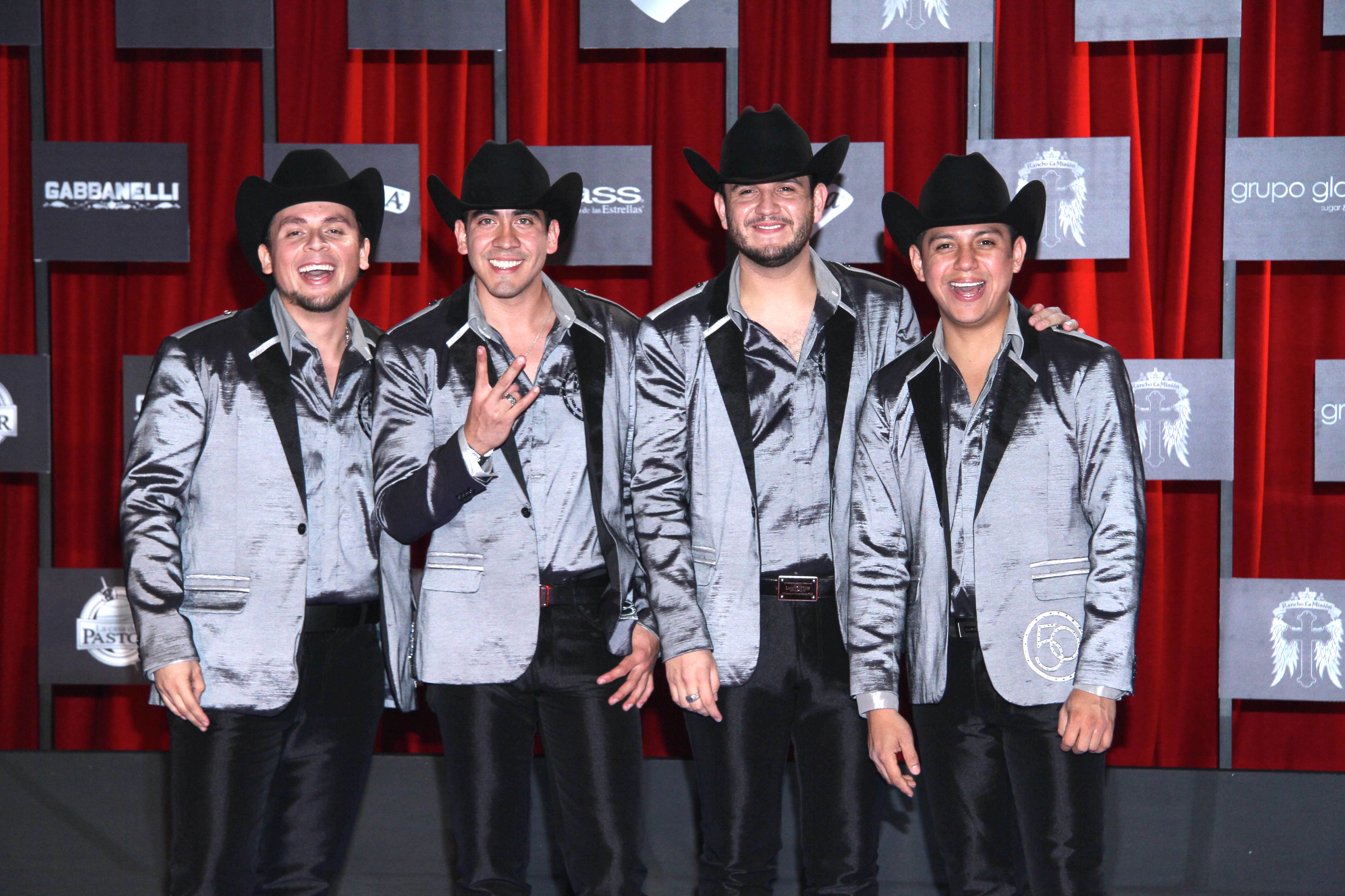 Quién es Tony Elizondo, el nuevo cantante de la banda mexicana Calibre ...