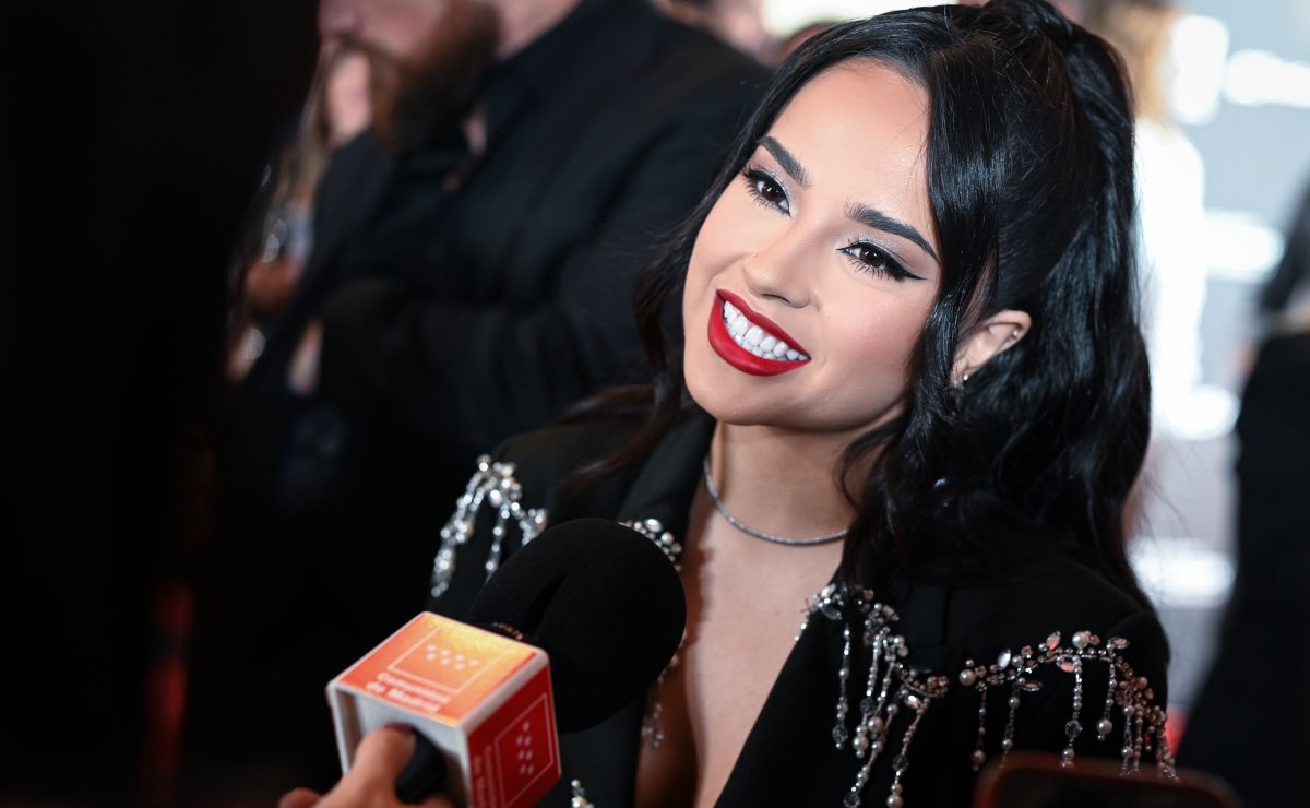 Becky G muestra sus curvas y derrocha sensualidad para la portada de una famosa revista - La Vibra