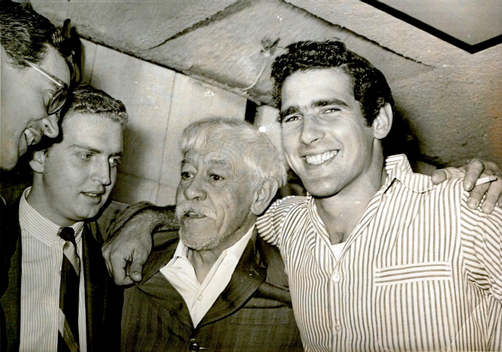 Así se veía el galán de películas Andrés García cuando era Chanoc y ...