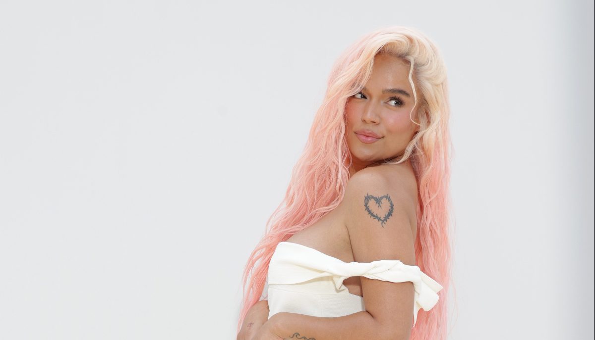 Karol G comparte sensual sesión de fotos con poca ropa - La Vibra