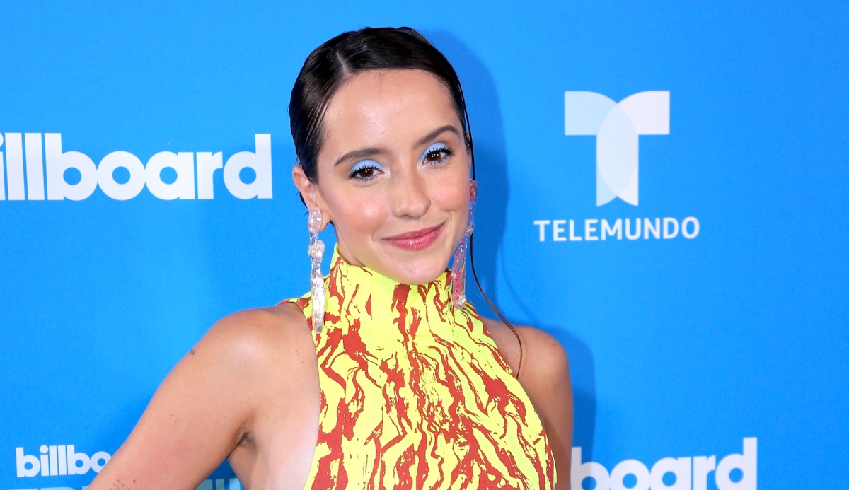 Evaluna deja al descubierto su avanzado embarazo con diminuto bikini - La Vibra