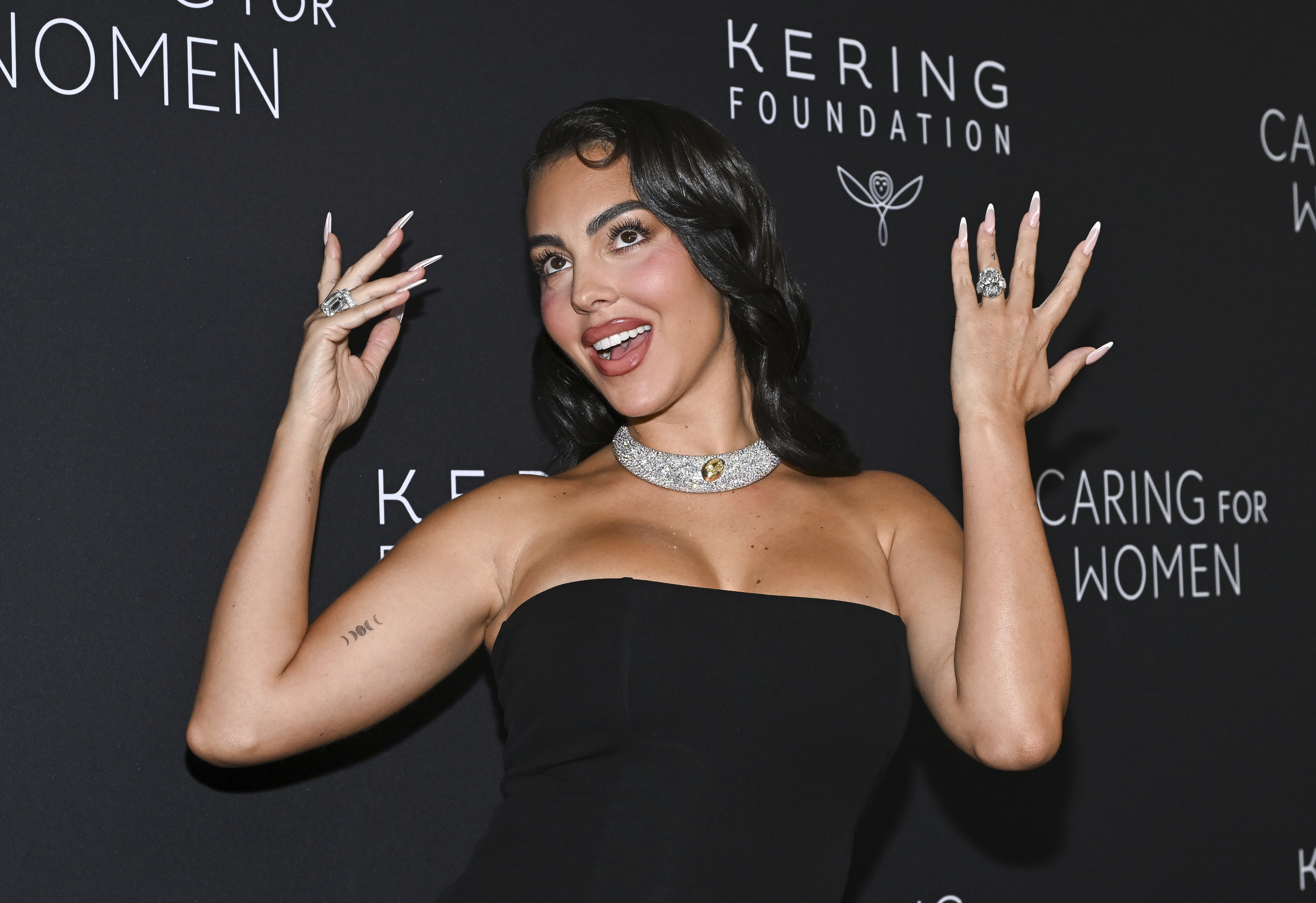 Influencer revela que le ofrecieron medio millón de euros por su ...